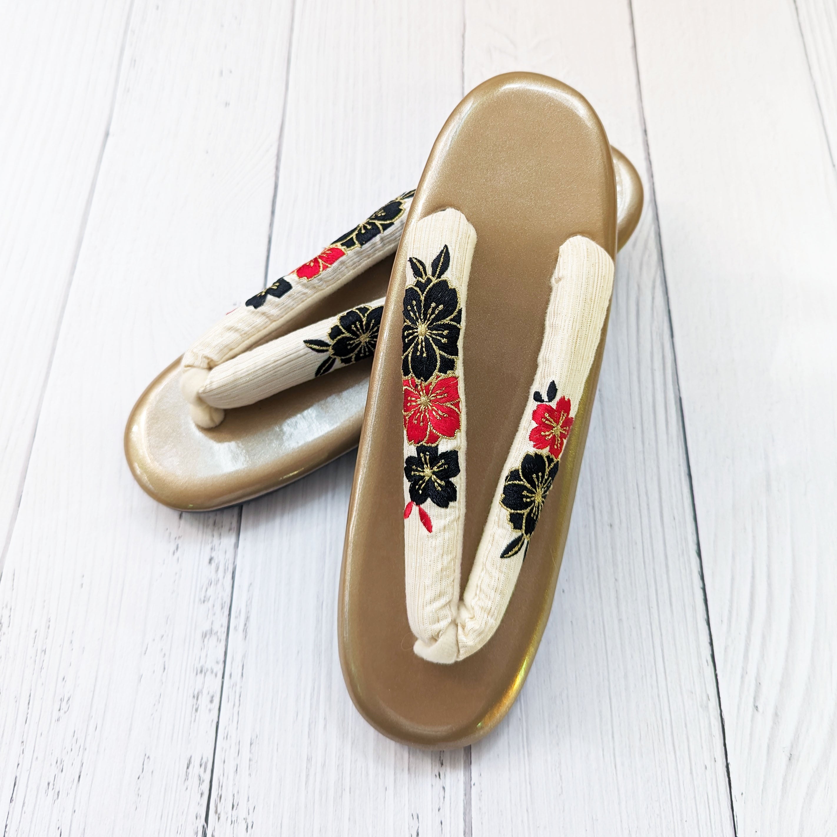 Japanese Traditional Zori Sandals - Cherry Blossoms Embroidery Gold ...