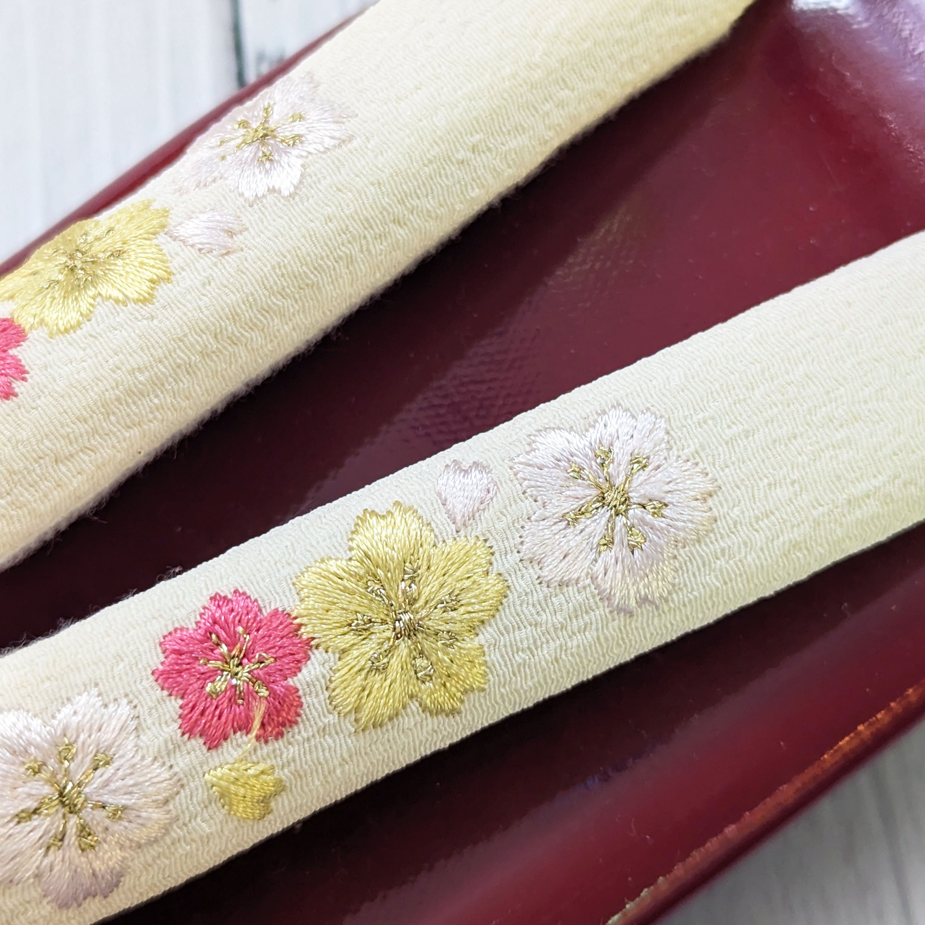 Japanese Traditional Zori Sandals - Cherry Blossoms Embroidery Maroon ...